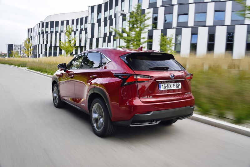 Lexus NX 300h (197 Hp) Hybrid